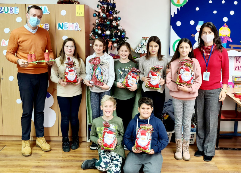 FOTO Sveti Nikola i Grad Bakar darovali učenike | Tunera.info