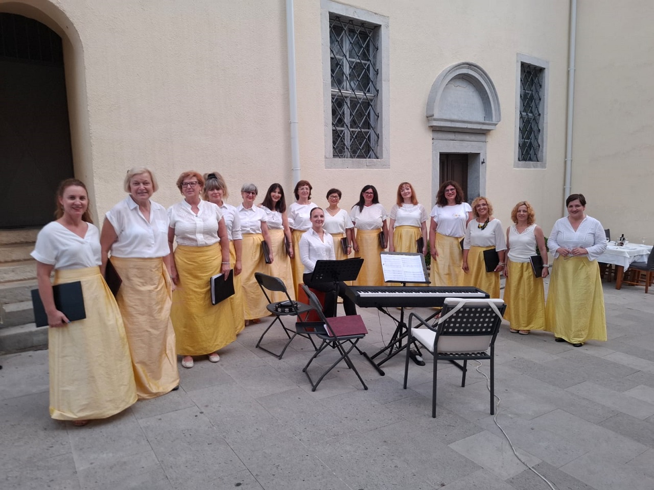 Ženski zbor Sklada nastupio u Lovranu | Tunera.info